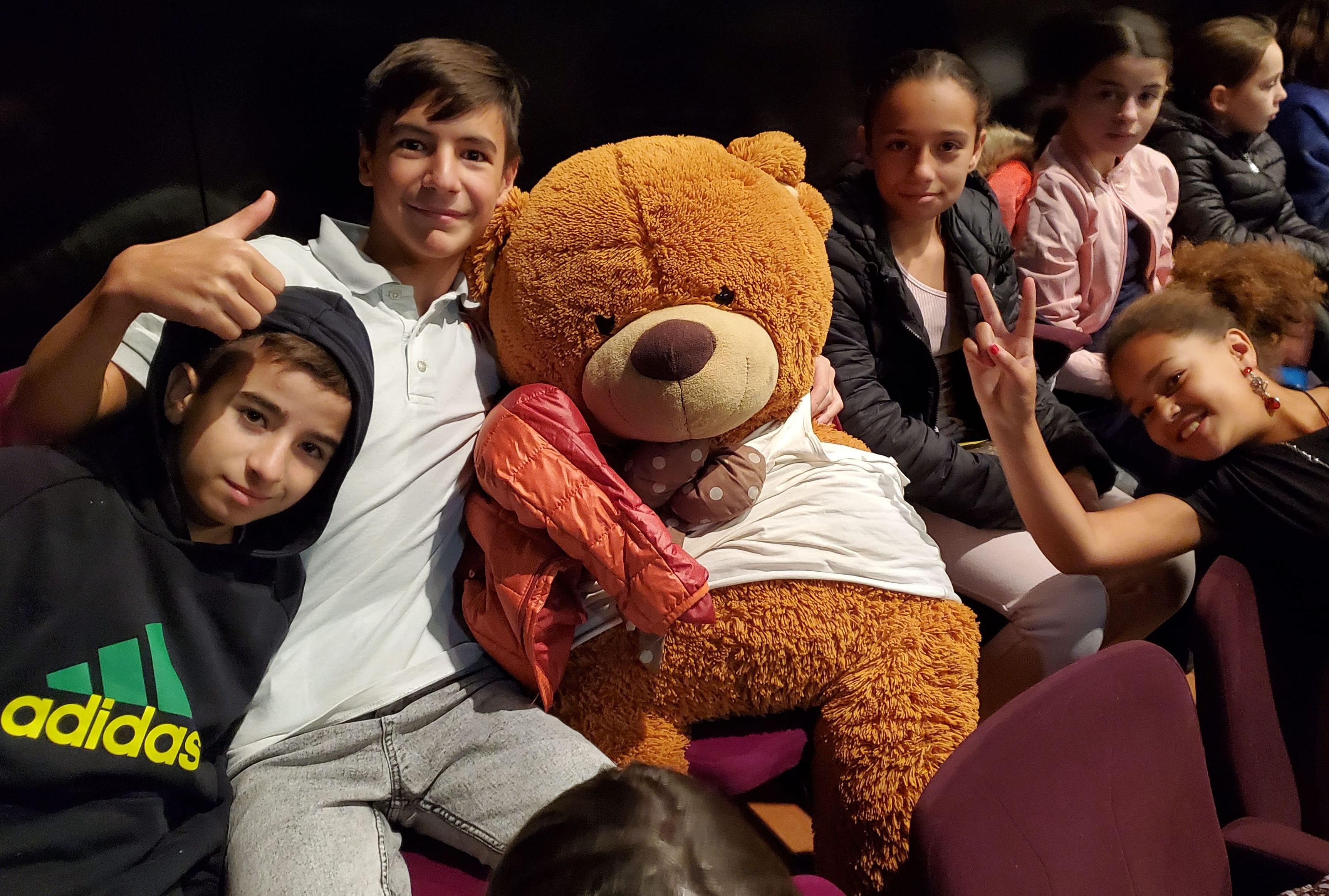 "Spectacle Azarian" à Béziers samedi 26/11 avec l'ASgym - Actualités - COLLEGE VICTOR HUGO